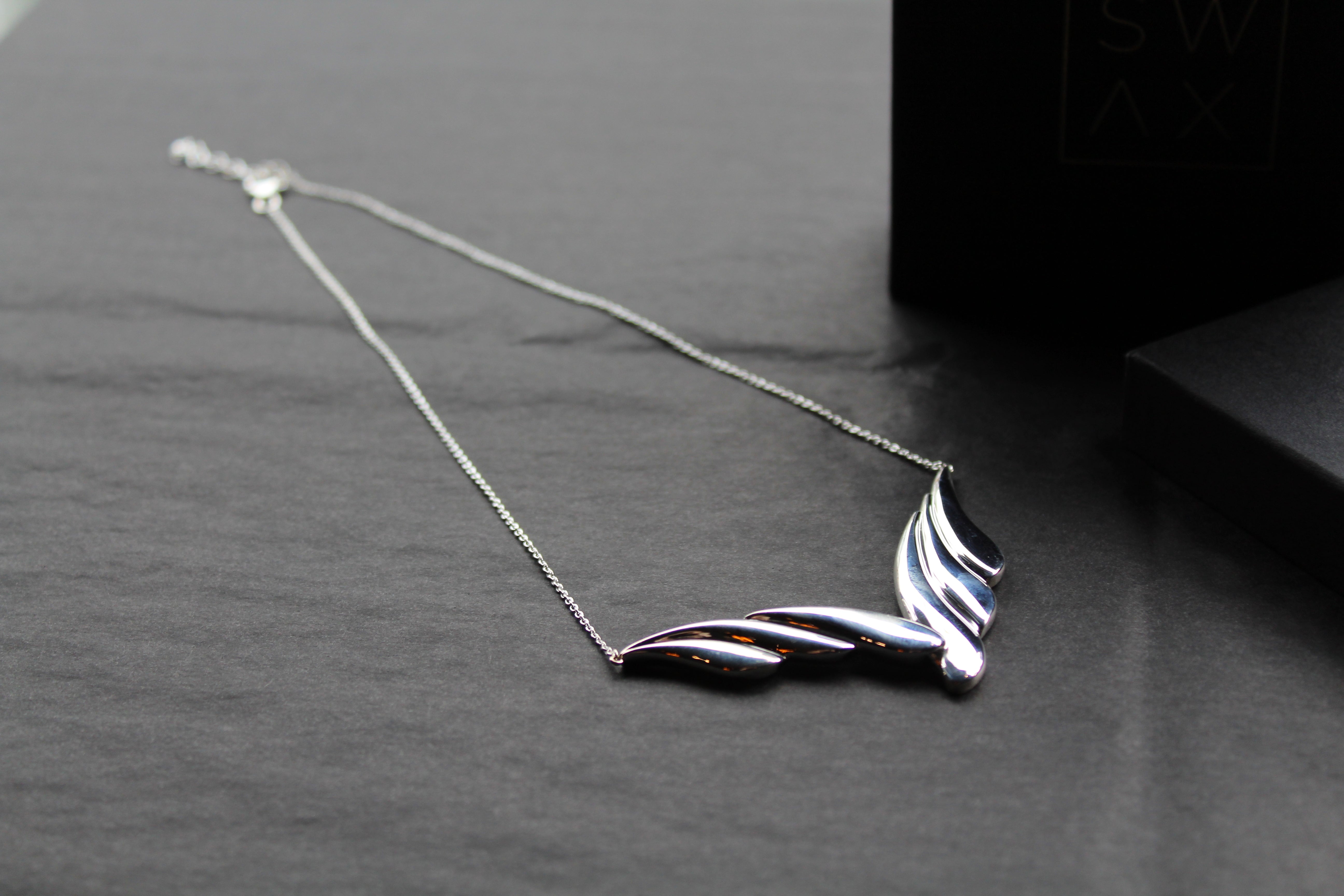 Overlapping Curve Necklace – Swax Jewellery Barmouth